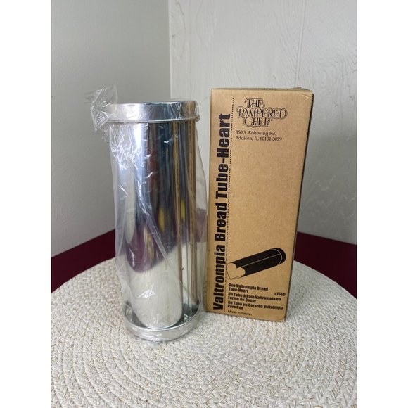 Pampered Chef | Kitchen | Pampered Chef Valtrompia Bread Tube Heart ...
